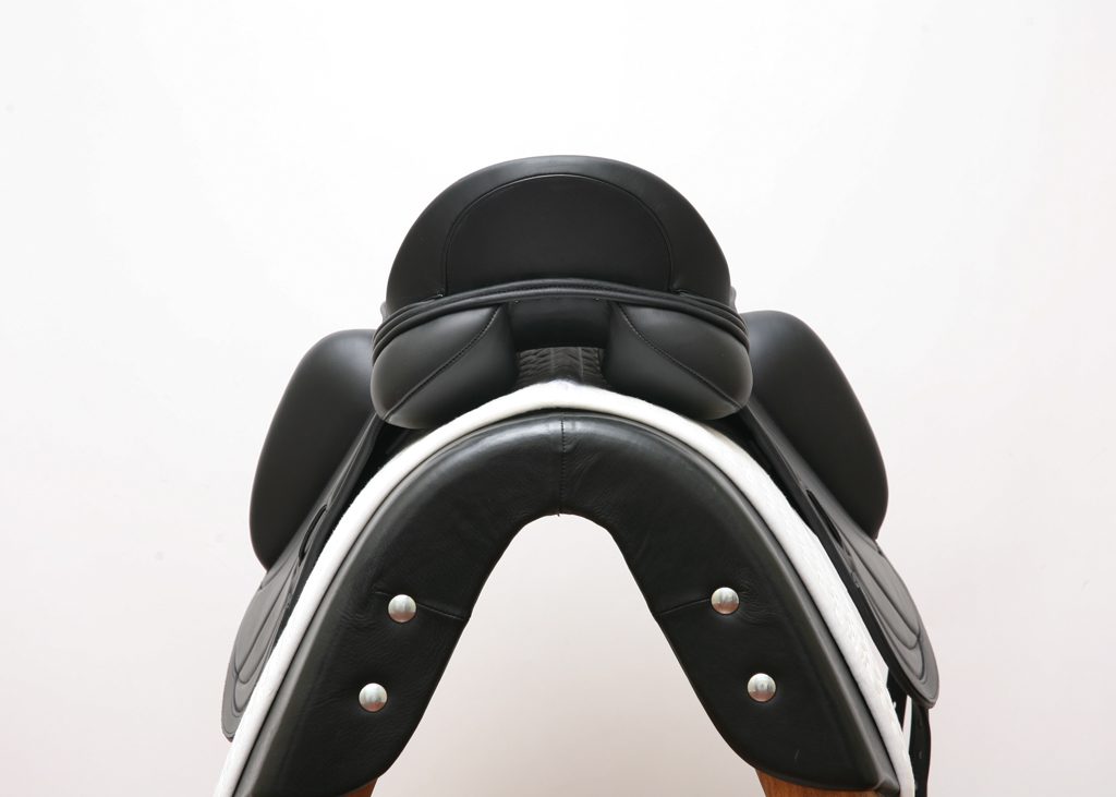 Albion Fabrento CC Monoflap Dressage Saddle – Equestrian Imports