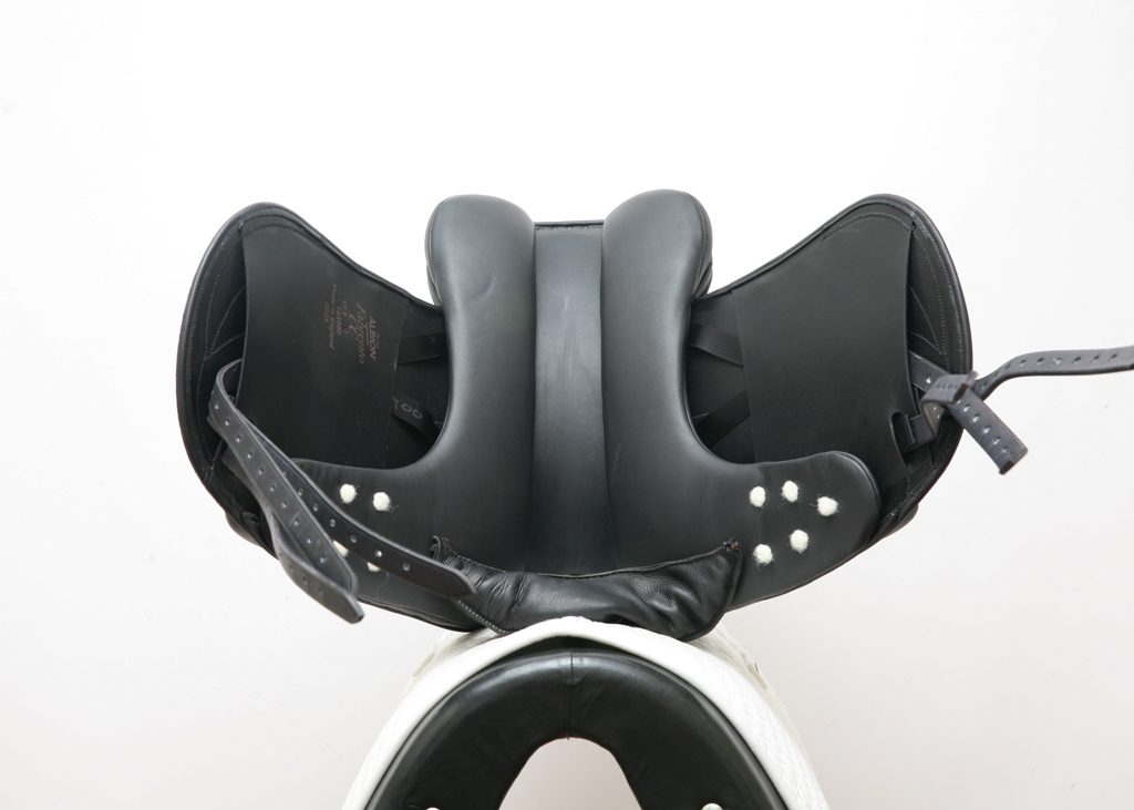 Albion Fabrento CC Monoflap Dressage Saddle – Equestrian Imports
